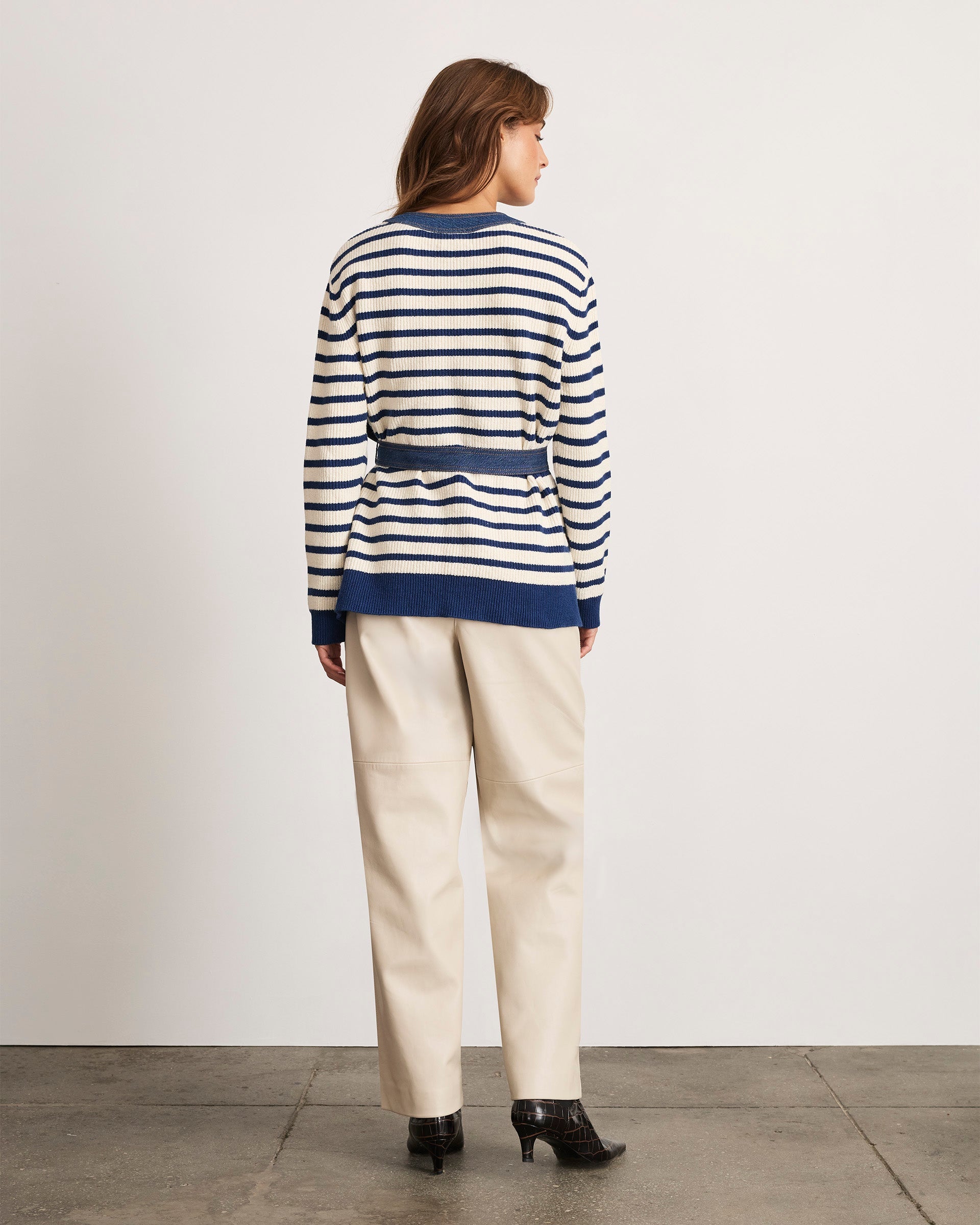Delia Cardigan – Le Weekend Studio